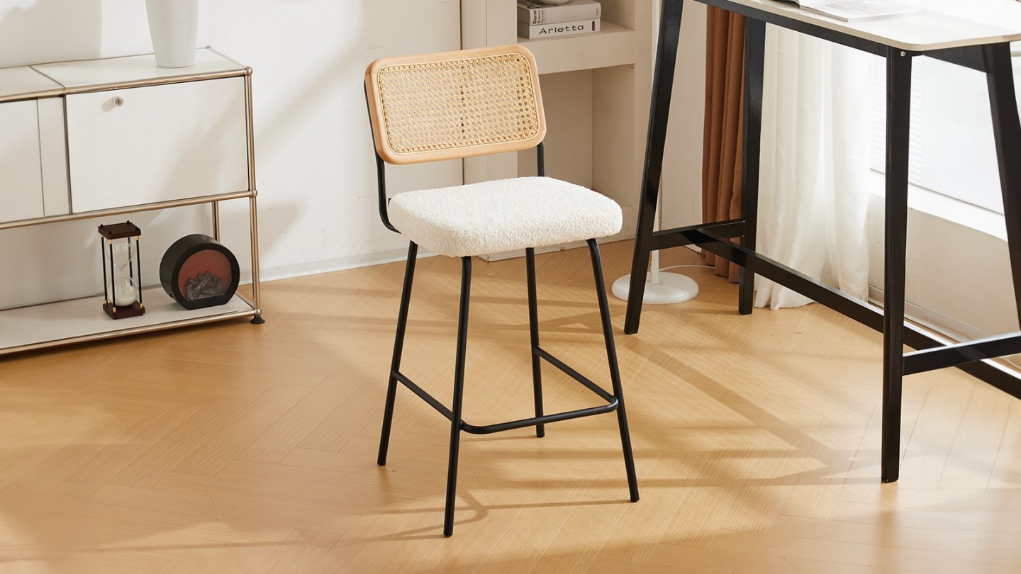 Lot de 2 tabourets de bar en tissu bouclé beige et cannage naturel ...